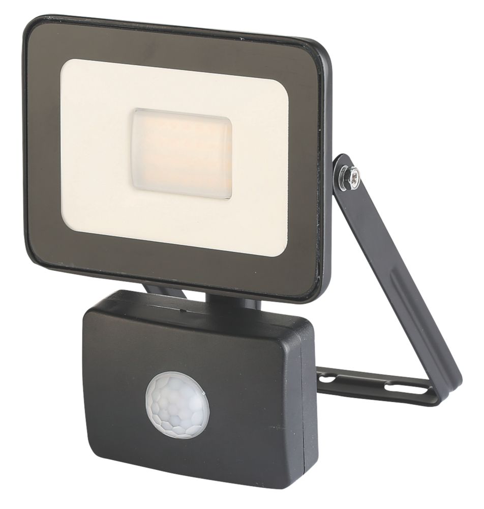 Floodlights | LED Floodlights | Screwfix.com