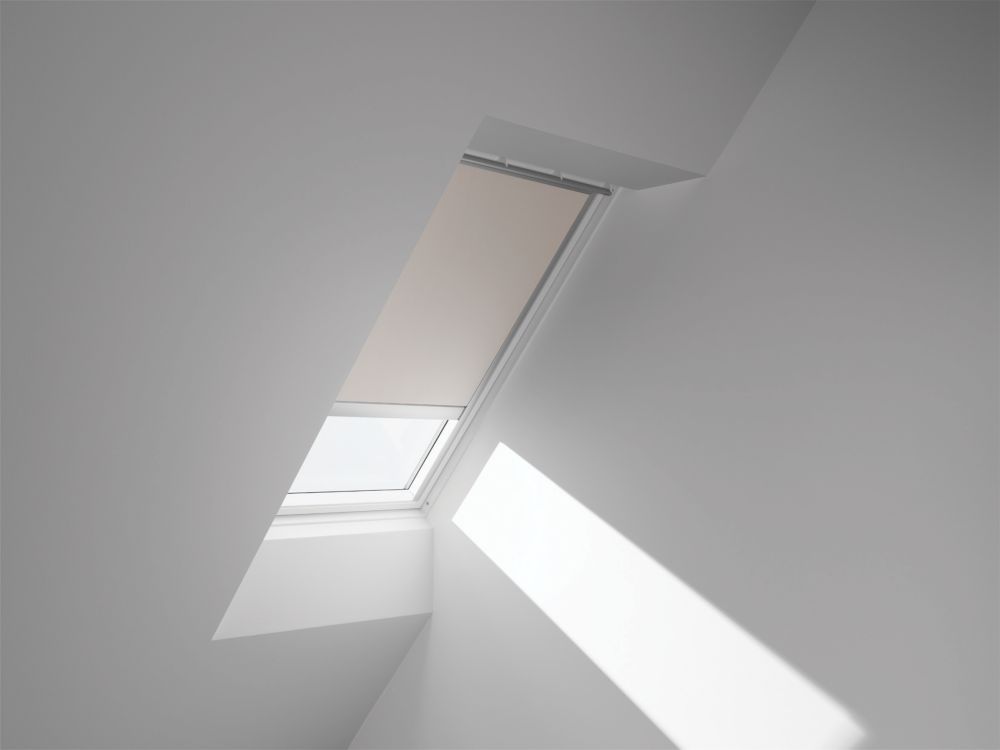 Velux DML UK04 1025S Mains Electric Roof Window Blackout Blind White