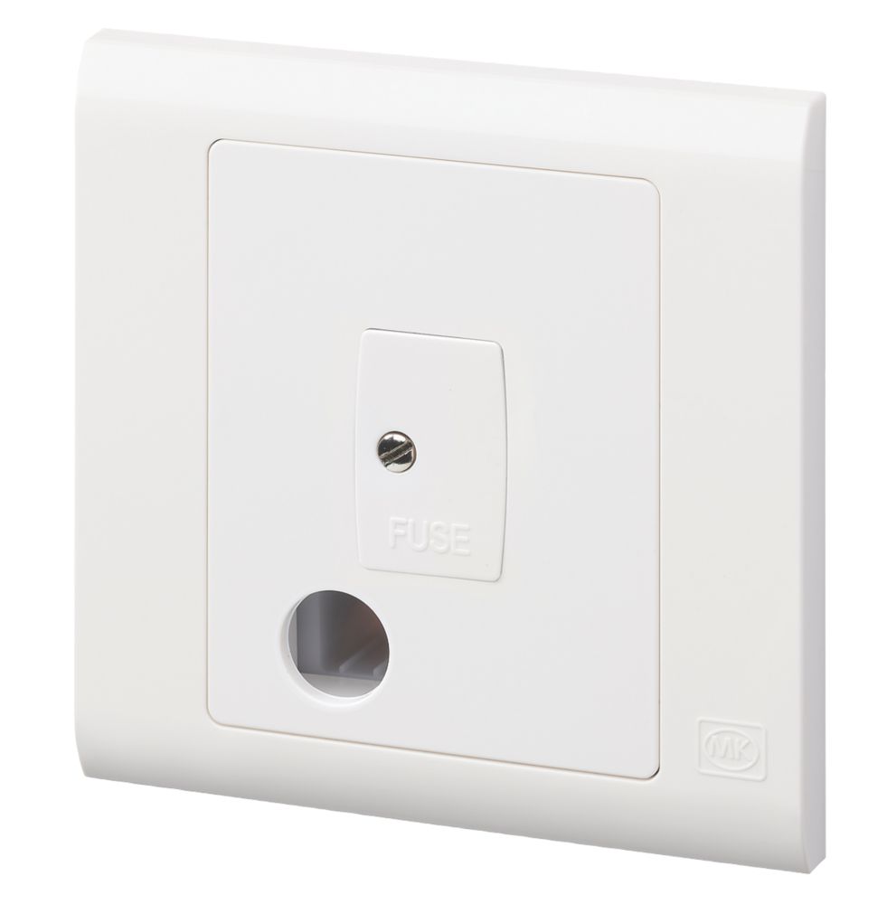MK Essentials 25A Unswitched Flex Outlet Plate White with White Inserts